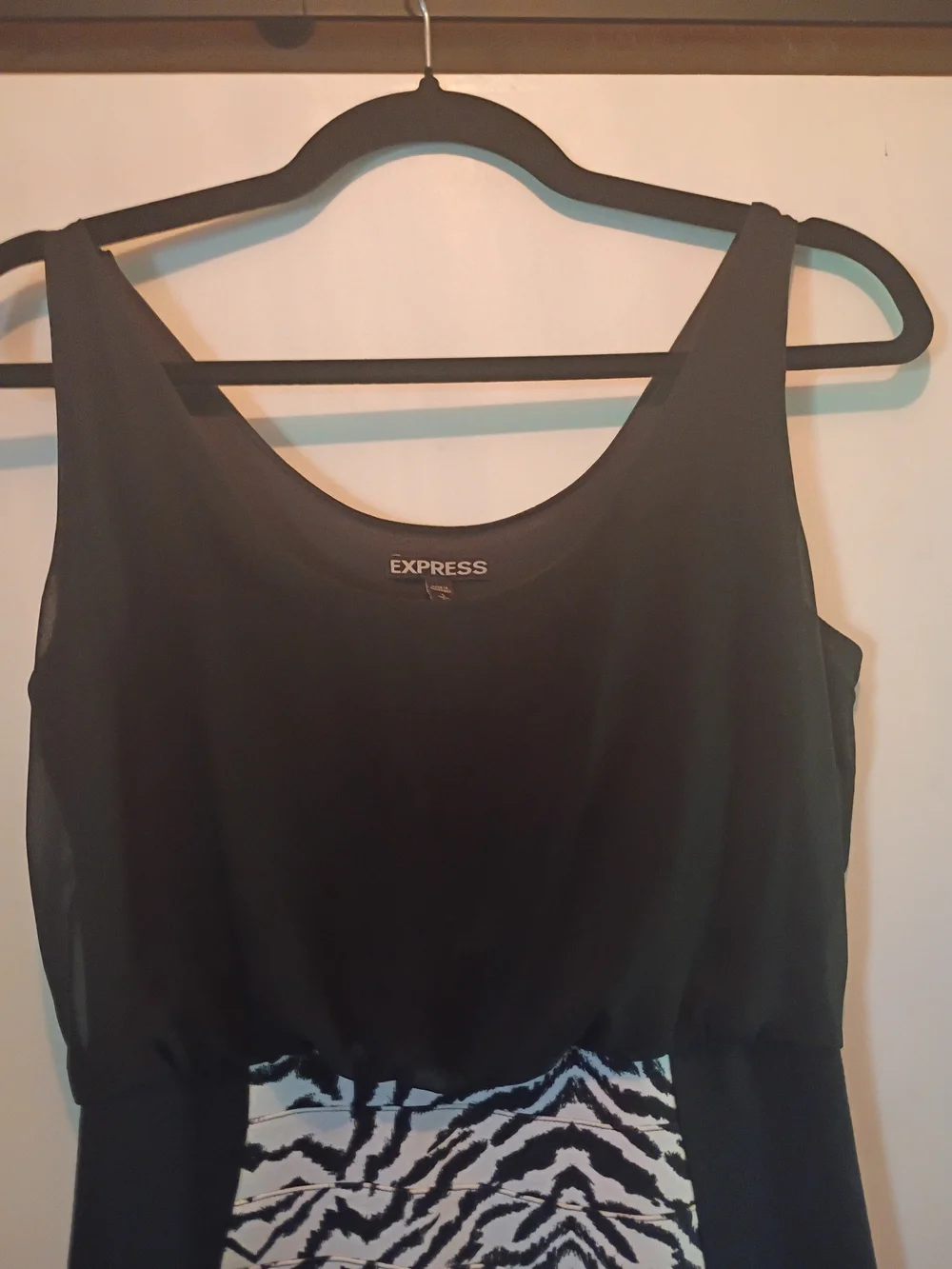 Express | Skirts | Express Black Mini Skirt With Zebraprint Center ...
